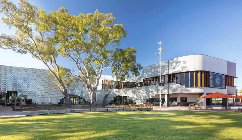 The end of 2021 and the year that was - Lyons | Australian public ...